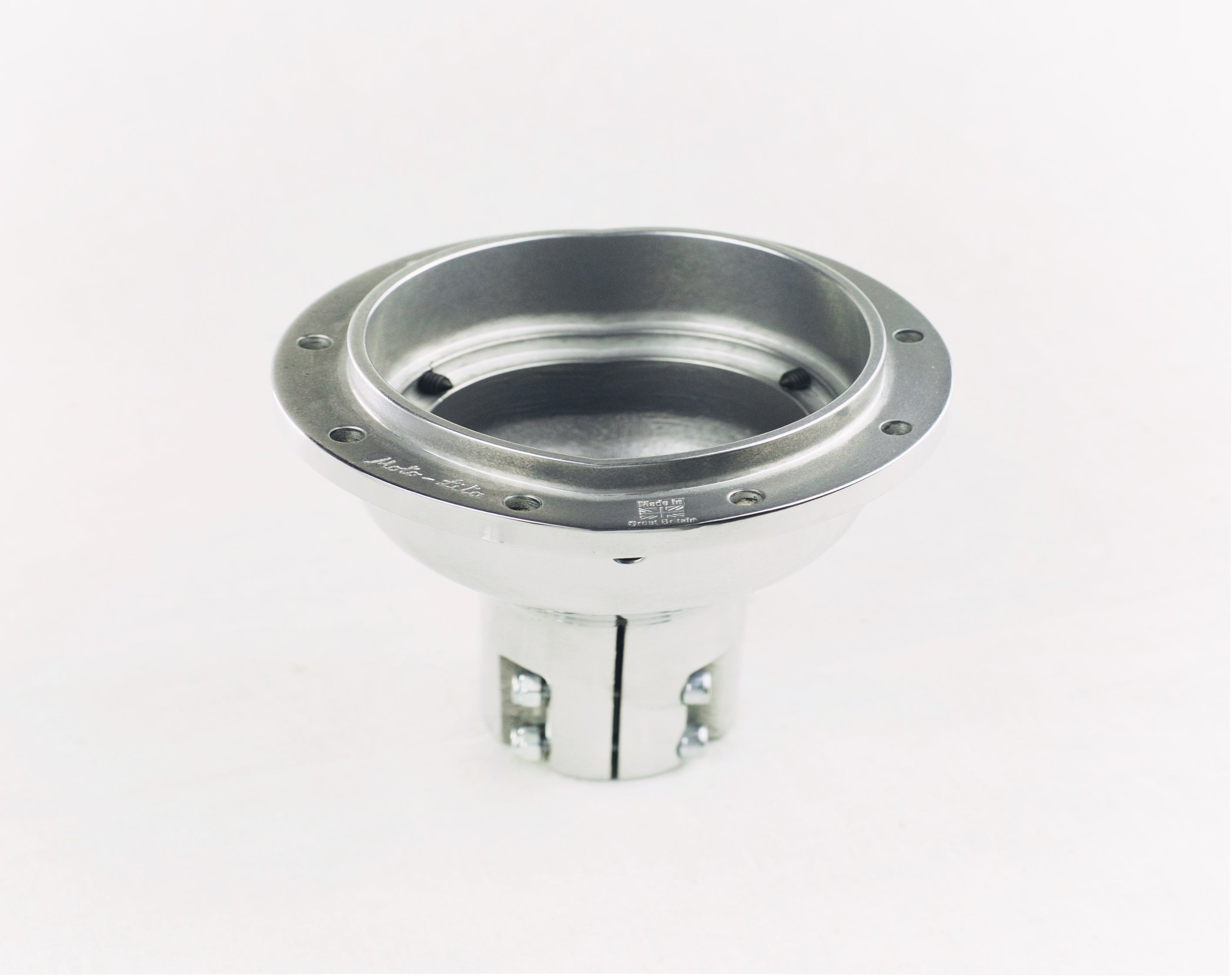 B7 Short, a standard Moto-Lita 9-bolt boss