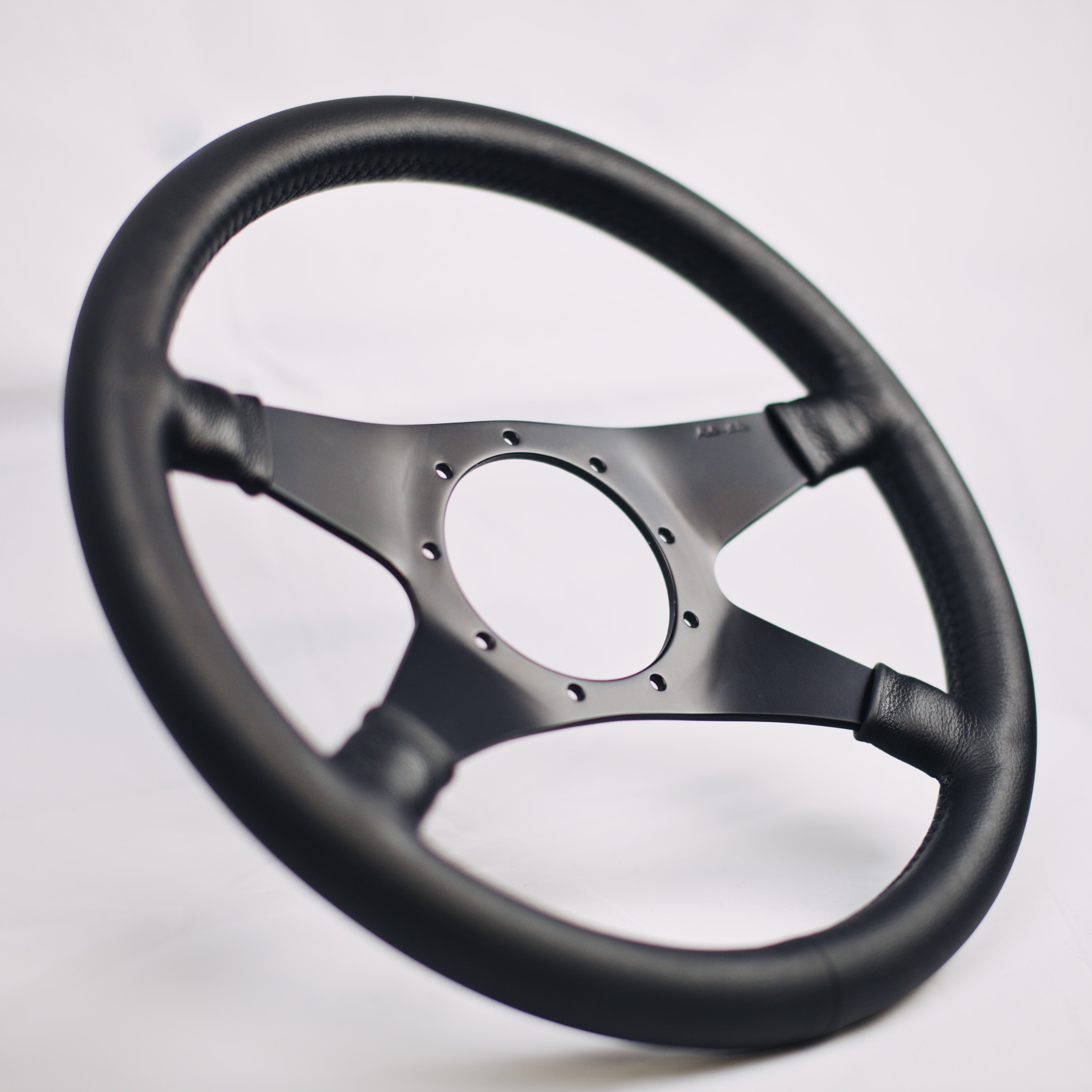 Dished MK8 / Eagle 4 / Leather - Black Anodised steering wheel – Moto-Lita