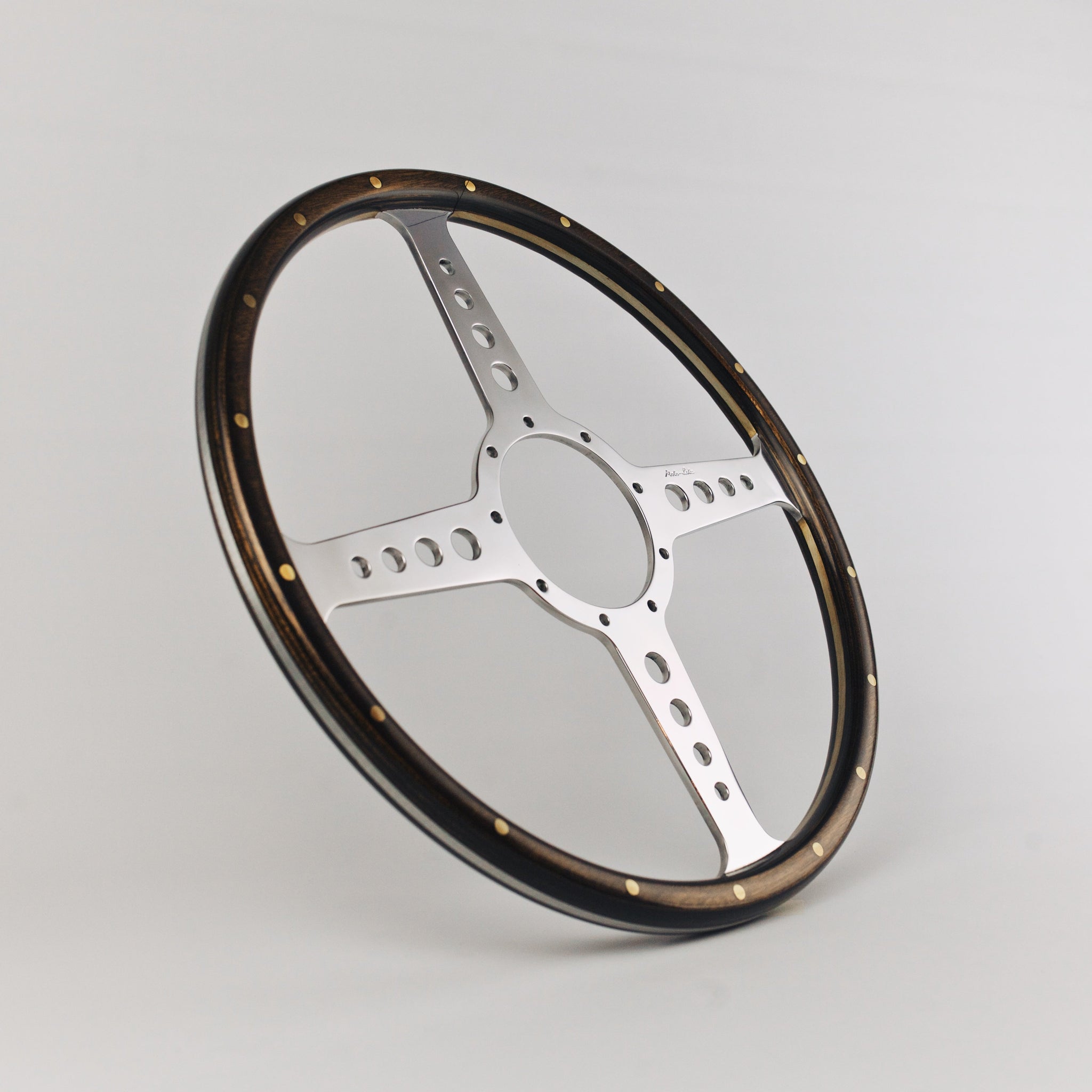 Flat Classic Four Spoke Wood – Moto-Lita